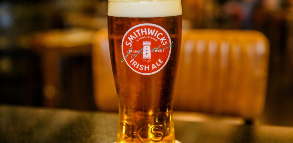Smithwick's - Irish red ale • Go-to-Ireland.com