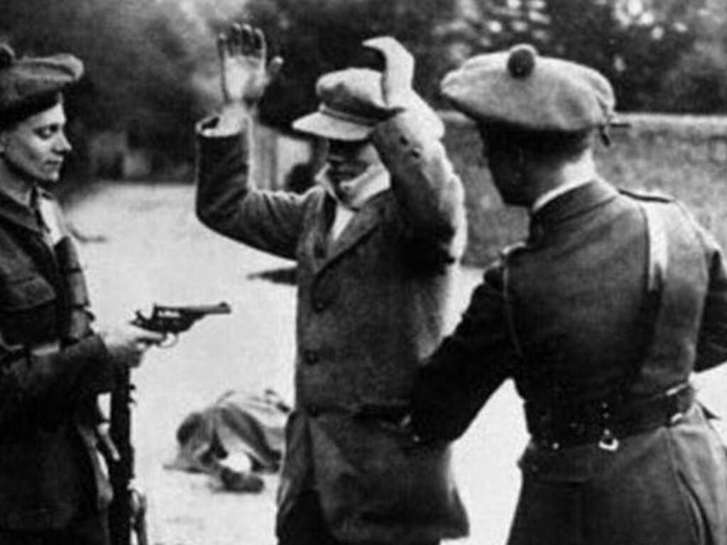 Black and Tans - British Militia • Go-to-Ireland.com