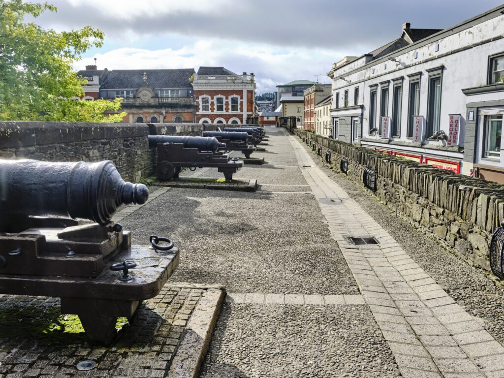 Walls in Ireland to visit in Ireland ☘️ • Go-to-Ireland.com