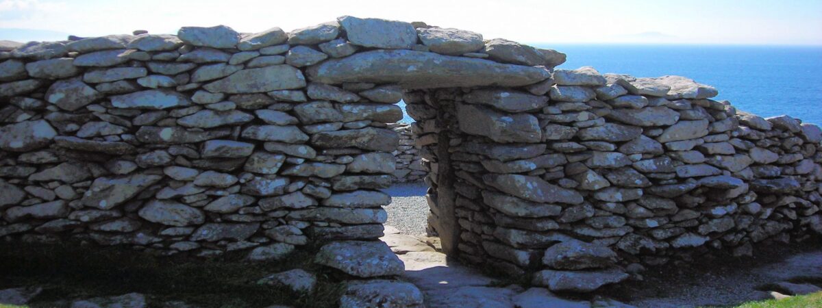 Dunbeg Fort - Prehistoric Irish fort • Go-to-Ireland.com