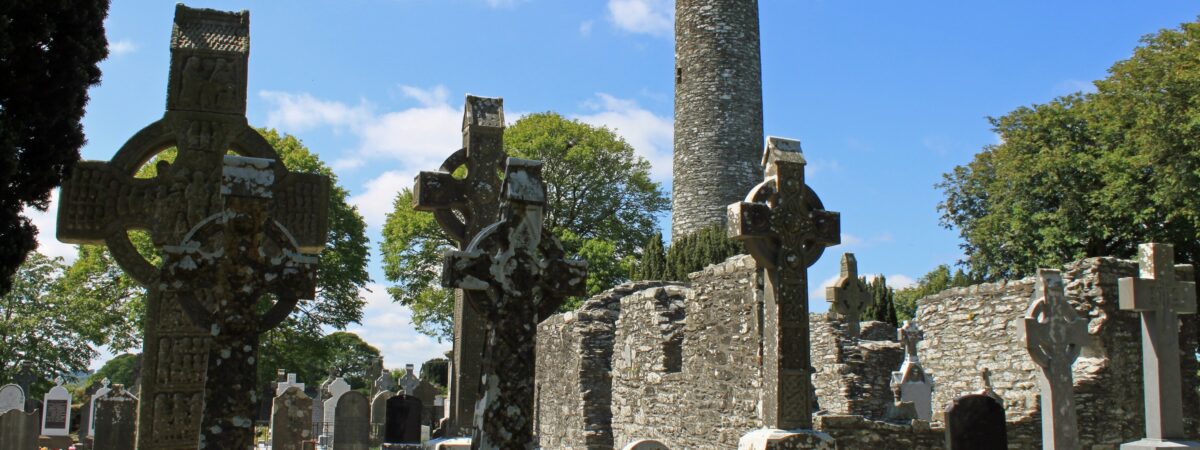Monasterboice - Irish monastery • Go-to-Ireland.com