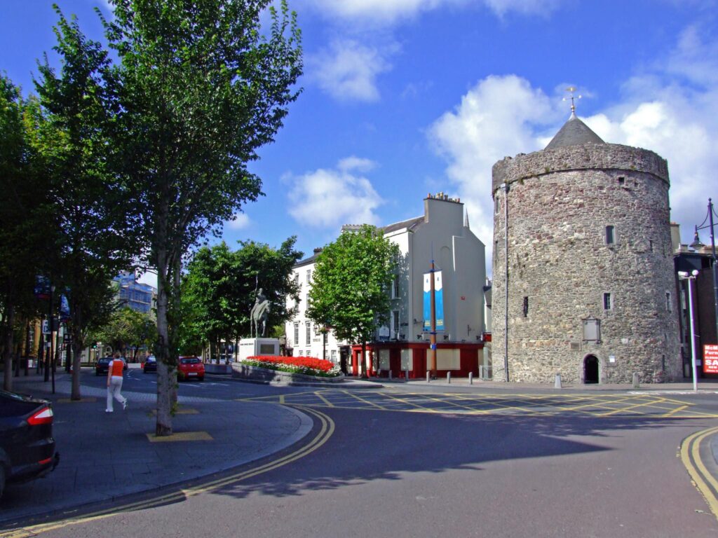Reginald's Tower - Waterford Museum • Go-to-Ireland.com