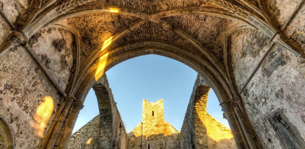 Irish abbeys and monasteries to visit in Ireland ☘️ • Go-to-Ireland.com
