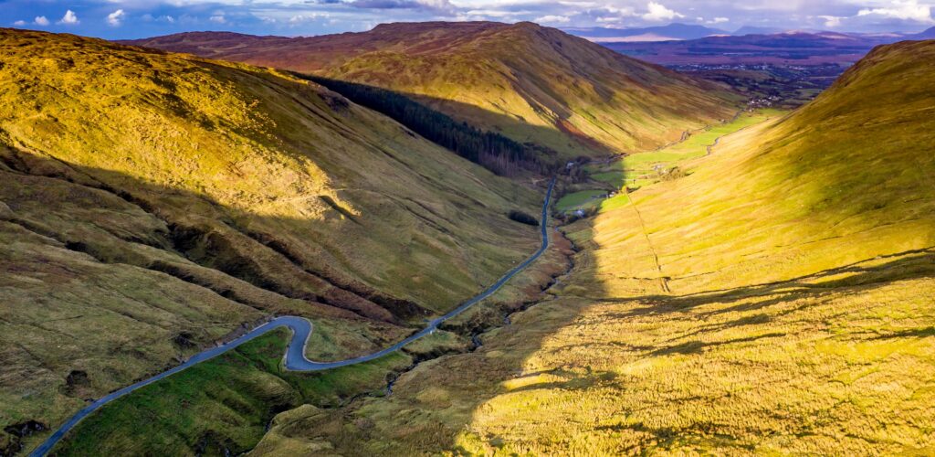 The Glengesh Pass: Irish mountain pass • Go-to-Ireland.com