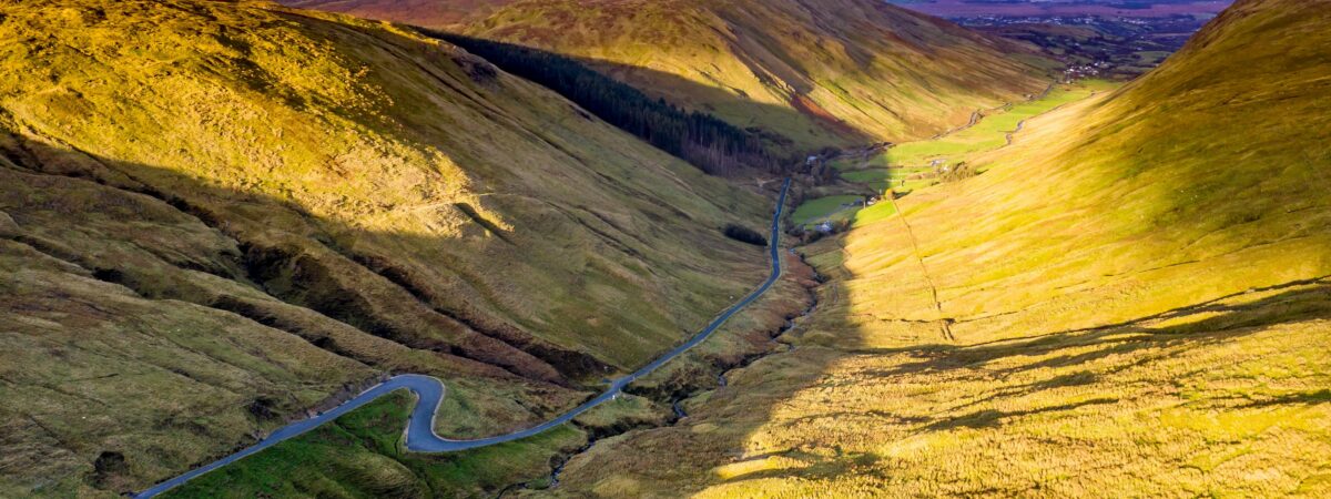 The Glengesh Pass: Irish mountain pass • Go-to-Ireland.com