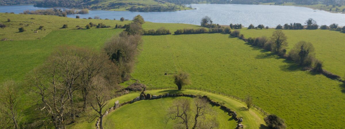 Grange Stone - Ireland's largest cromlech • Guide-Irlande.com