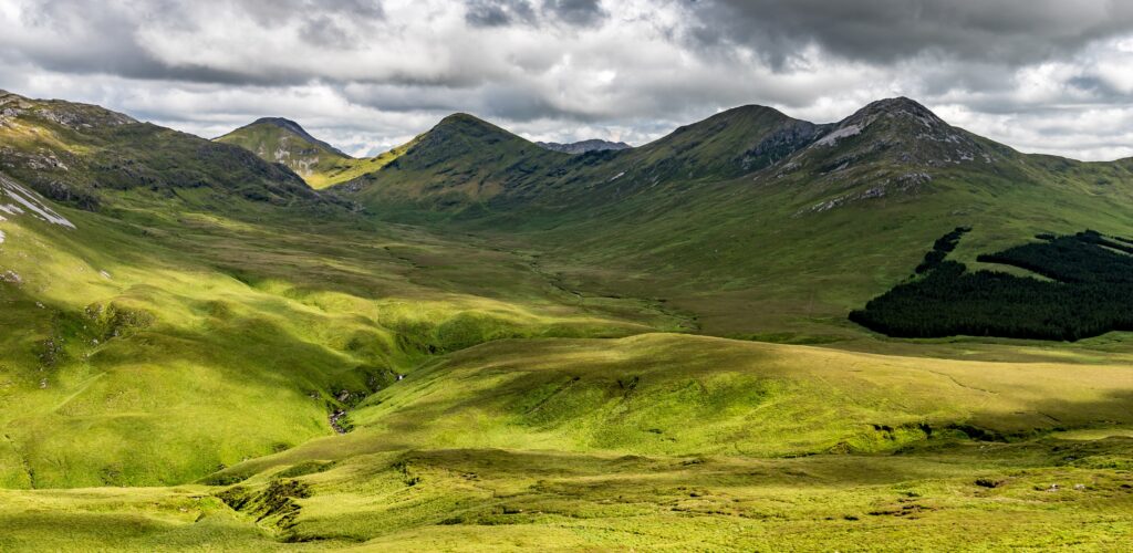 Twelve Bens - Connemara mountain range • Go-to-Ireland.com