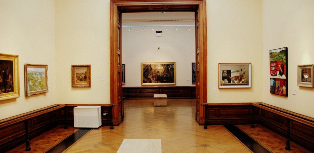 Crawford Art Gallery - Cork art museum • Go-to-Ireland.com