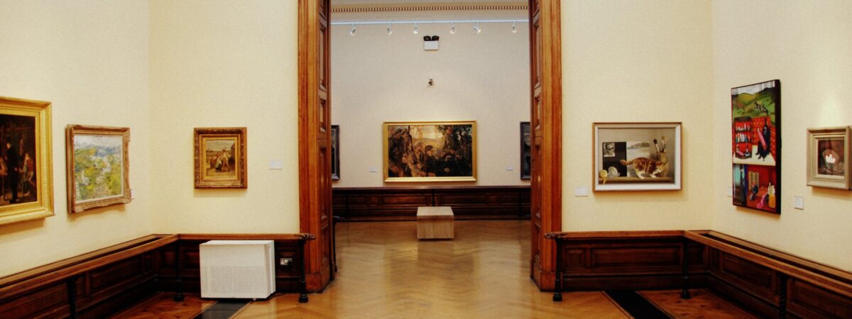 Crawford Art Gallery - Cork art museum • Go-to-Ireland.com