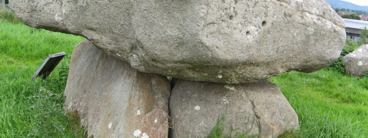 The Ballina Dolmen - Irish megalith • Go-to-Ireland.com