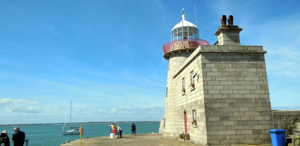 Howth Lighthouse - Phare de Howth • Go-to-Ireland.com
