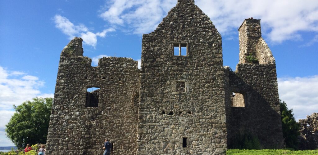 Tully Castle - Castle of County Fermanagh • Go-to-Ireland.com