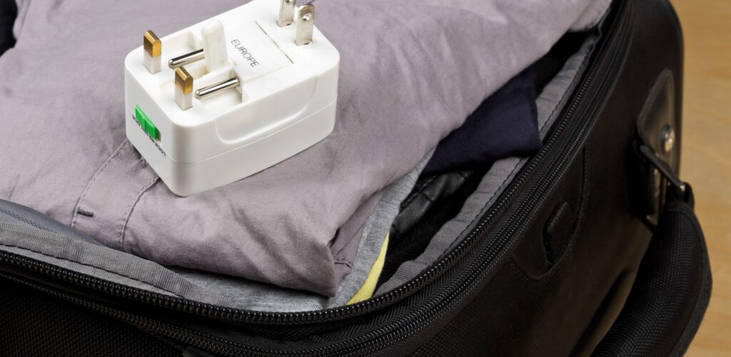 Electrical plug adaptor in Ireland • Guide Irlande.com