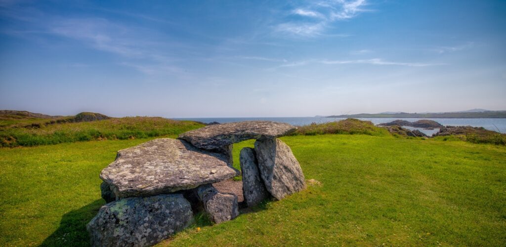The Altar Wedge Tomb - Irish dolme • Go-to-Ireland.com