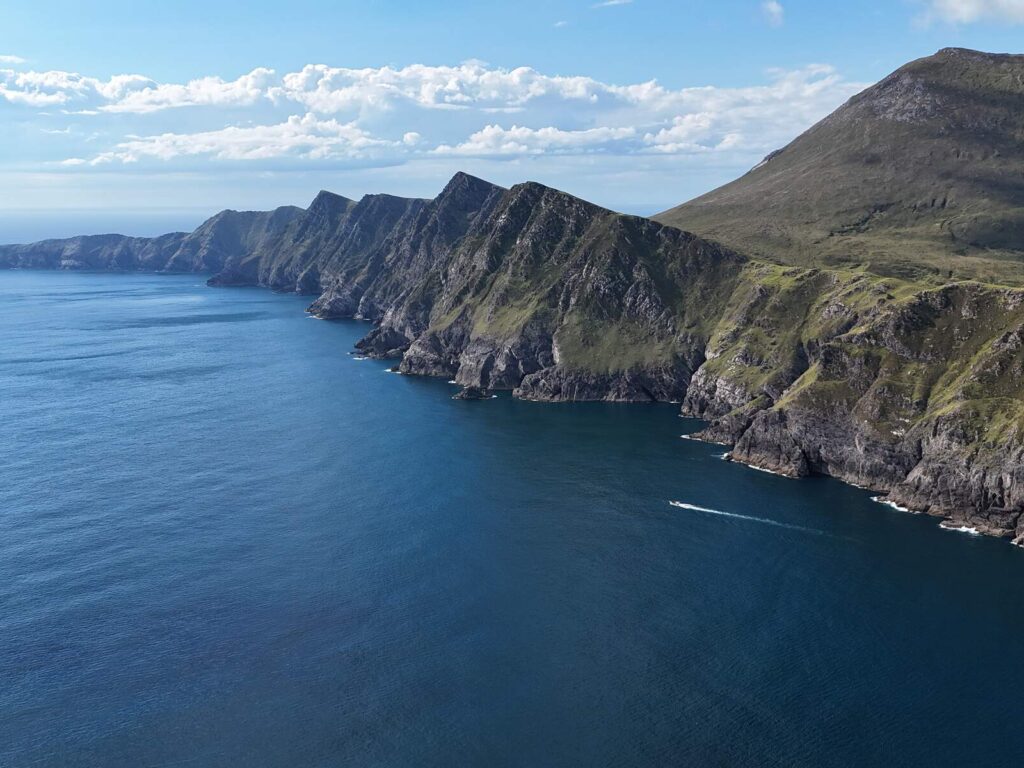 Croaghaun - Cliff at Achill Island • Go-to-Ireland.com