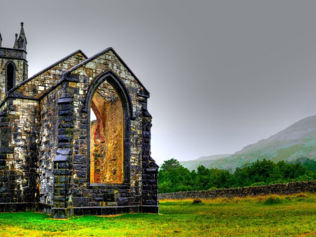 La Dunlewey Church - Eglise de Donegal • Go to Ireland.com