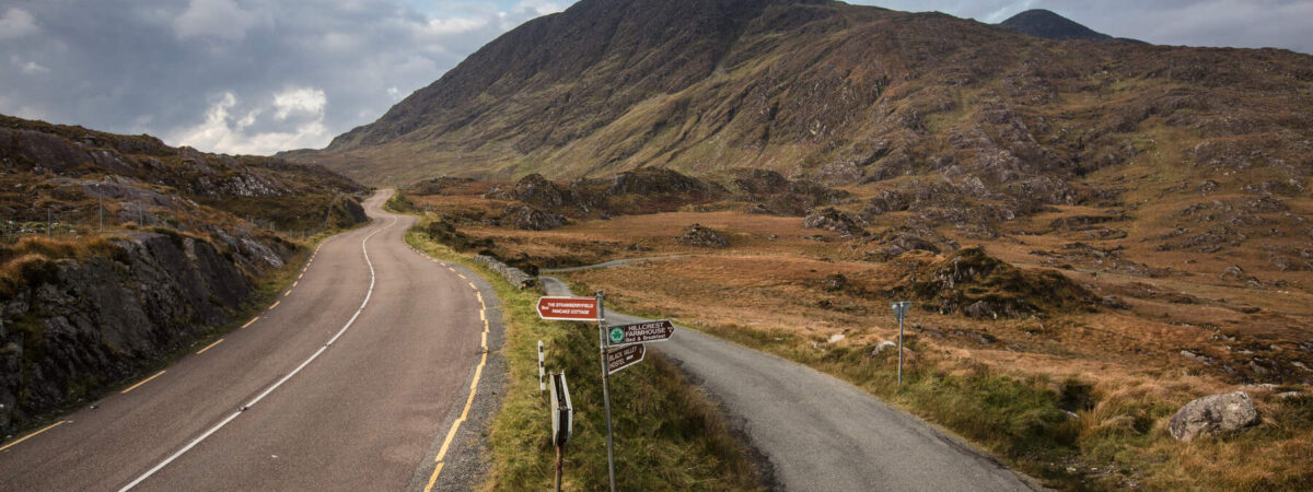 Le Moll's Gap - Mountain pass • Go-to-Ireland.com
