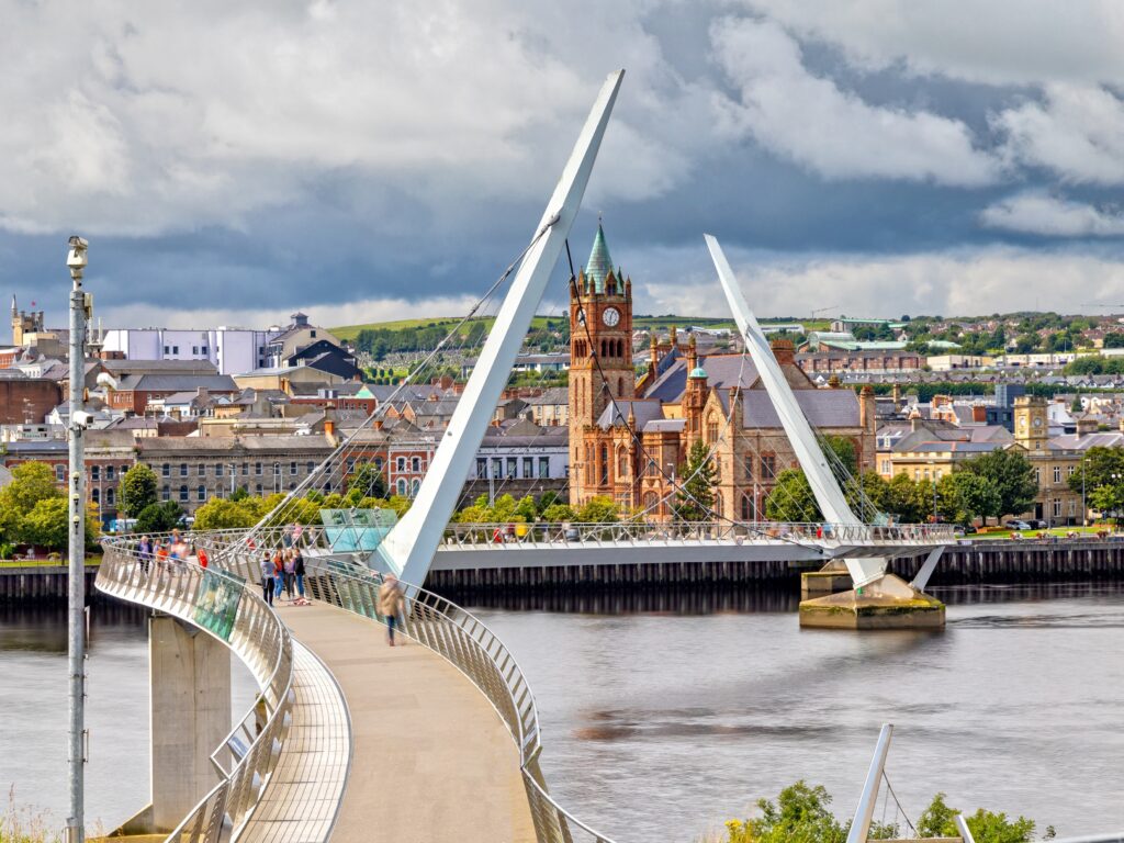 Derry ☘️ : activities & accommodation • Go-to-Ireland.com