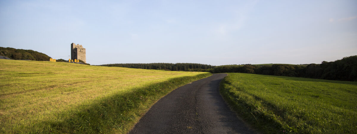 Ballinalacken Castle - Irish castle • Go-to-Ireland.com
