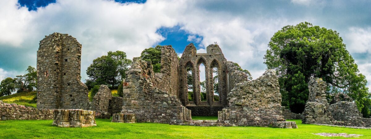 La Inch Abbey - Northern Ireland abbey • Go-to-Ireland.com
