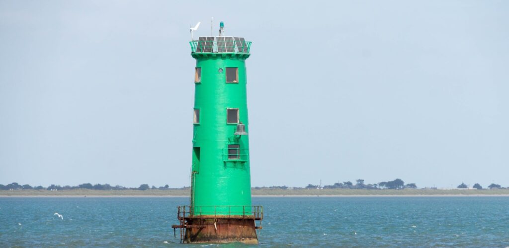North Bull Lighthouse, Dublin • Go-to-Ireland.com
