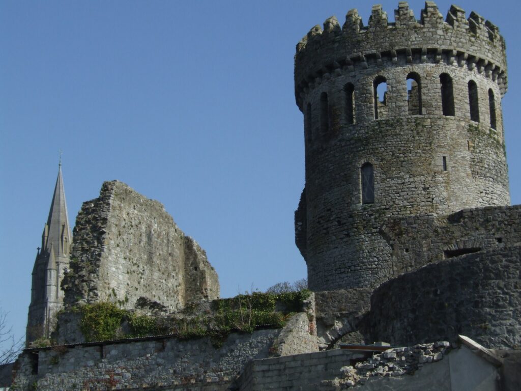 Nenagh Castle - Irish Castle (Co. Tipperary) • Go to Ireland.com