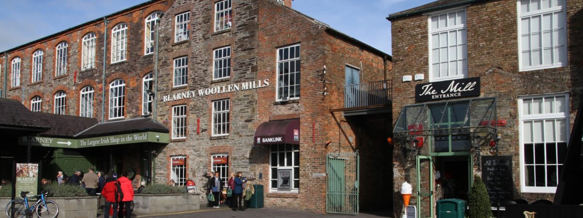 The Blarney Woollen Mills in Blarney • Go-to-Ireland.com