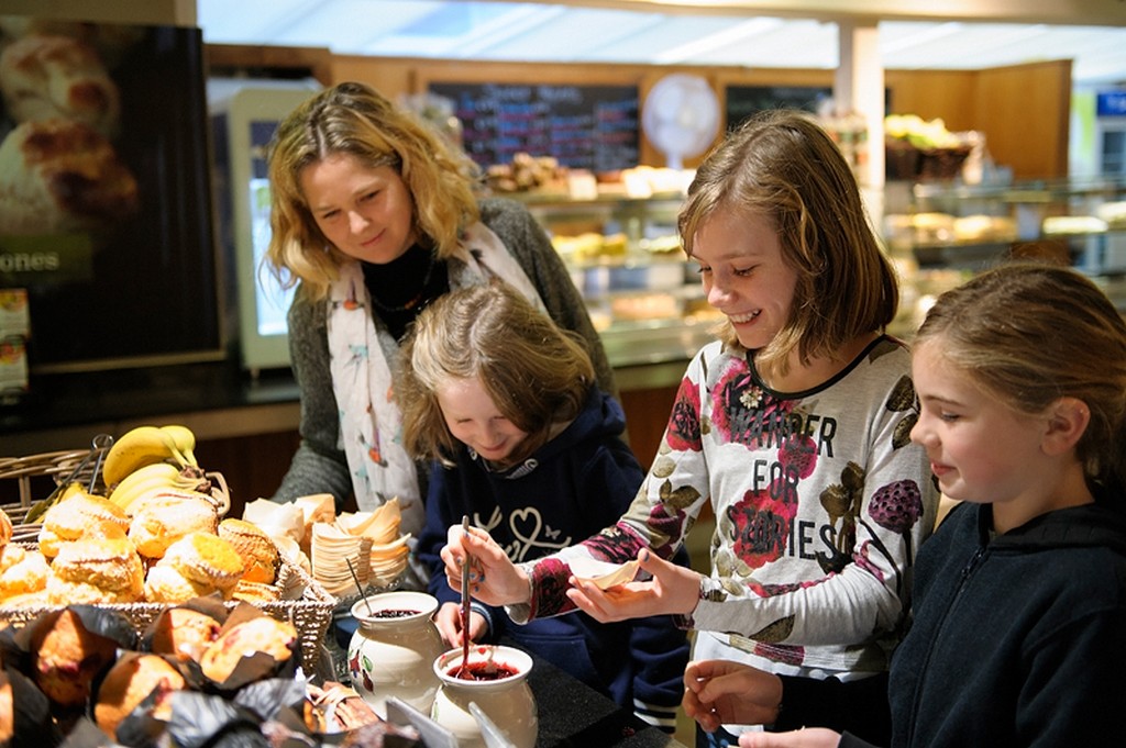 Mitchell's Café - Kylemore Restaurant • Go-to-Ireland.com