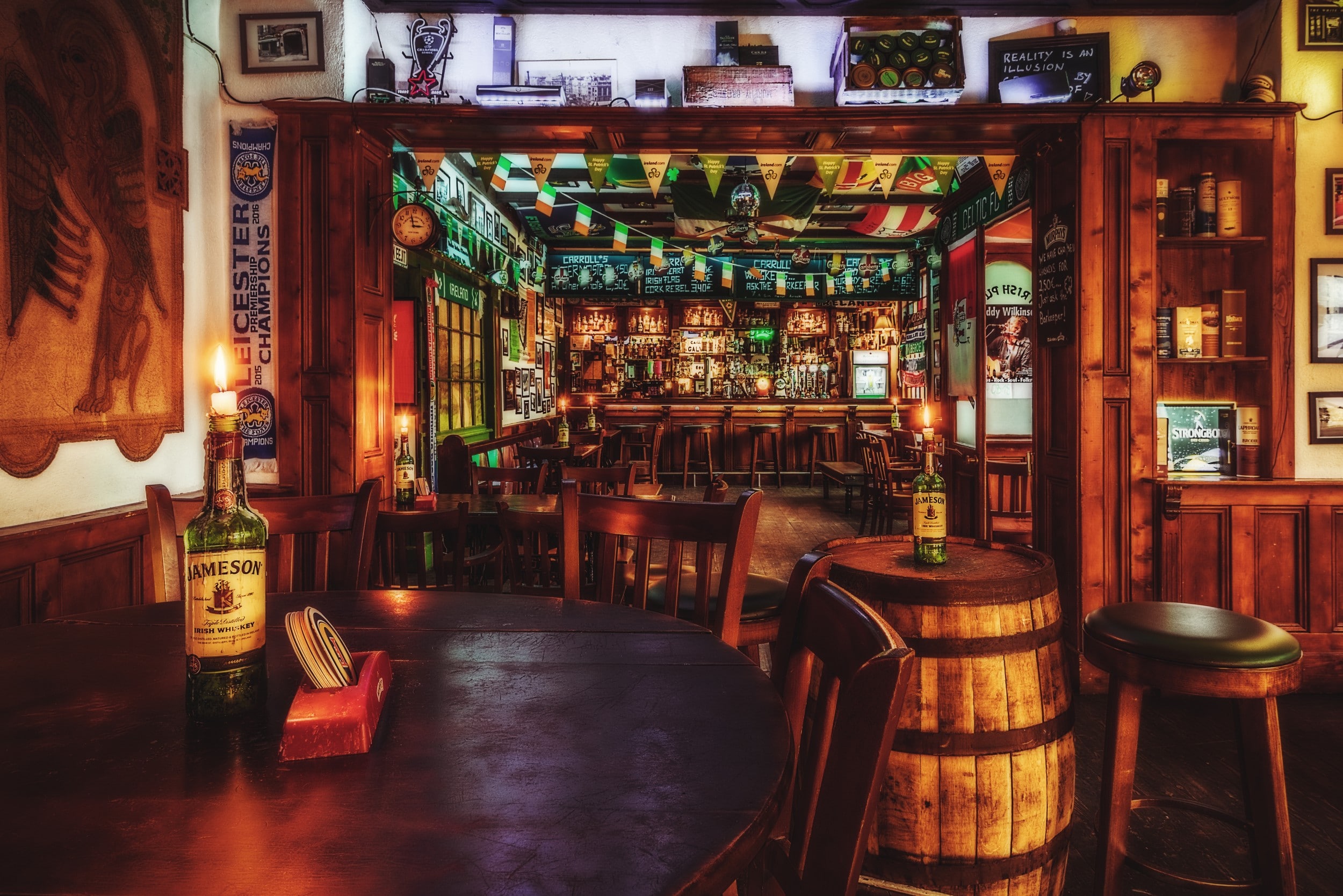 Ireland: Irish pubs and restaurants allowed to serve indoors! • Go-to ...