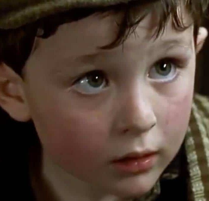 The little boy from the film Titanic reveals how much he still earns 20 ...