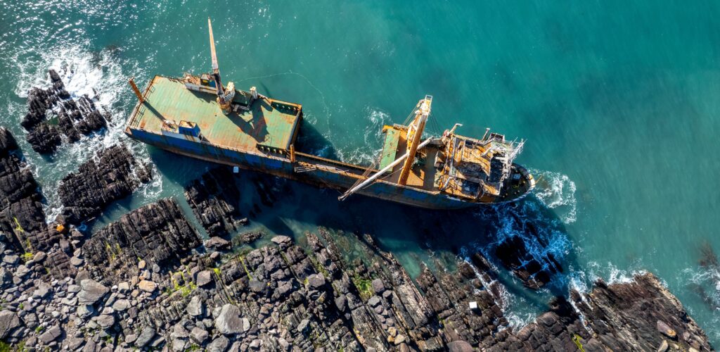 The MV Alta - Boat grounded at Ballycotton • Go-to-Ireland.com