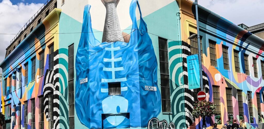 The murals of Temple Bar • Go-to-Ireland.com