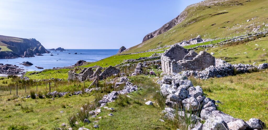 Abandoned Irish villages to visit in Ireland ☘️ • Go-to-Ireland.com