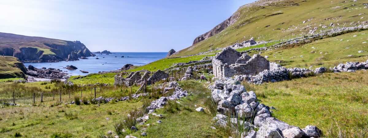 Abandoned Irish villages to visit in Ireland ☘️ • Go-to-Ireland.com