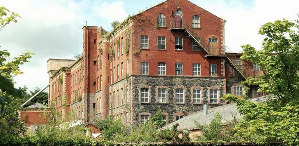 Hilden Mill - Lisburn disused factory • Go-to-Ireland.com
