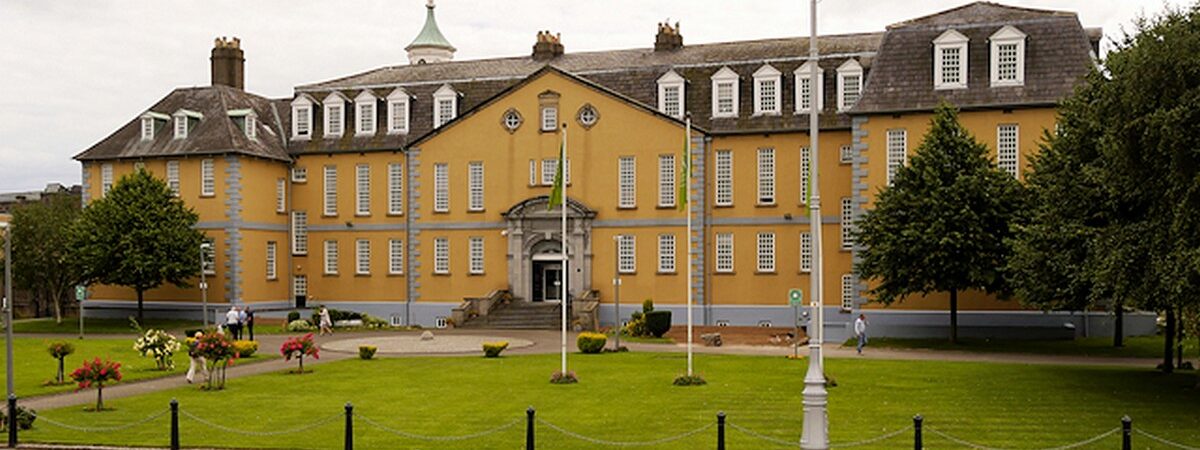 Dr Steevens' Hospital - Ireland's oldest hospital • Go-to-Ireland.com