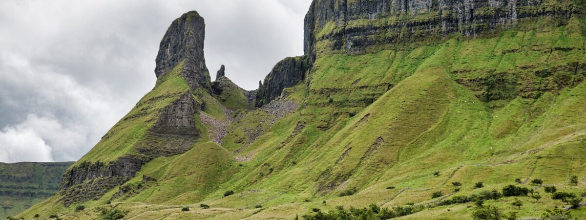 Eagles Rock - 330m geological formation • Go-to-Ireland.com