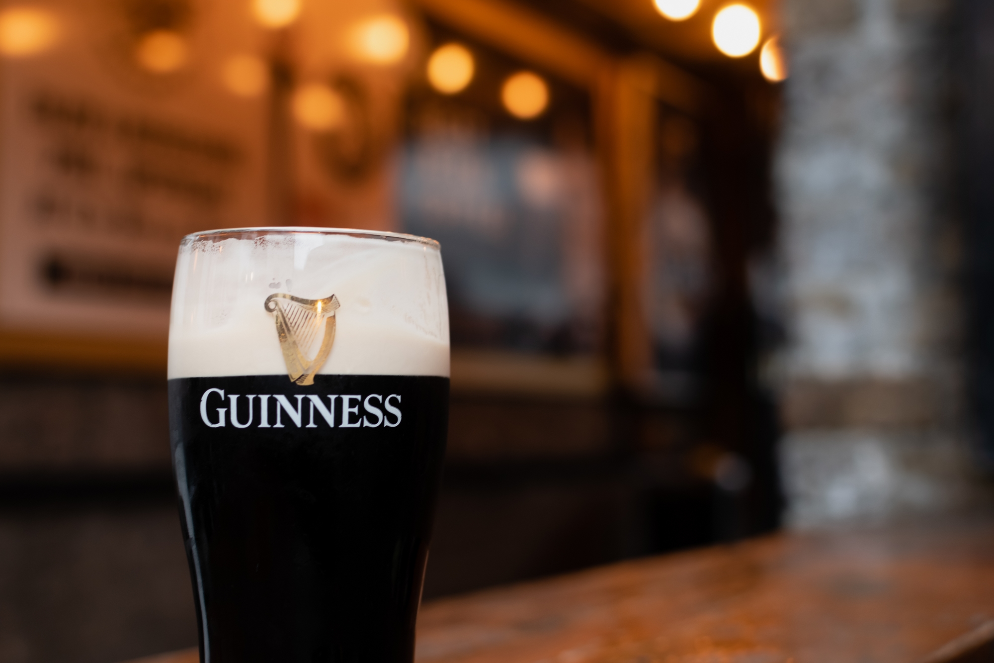 Guinness: what is the "Split the G" challenge? • Go-to-Ireland.com