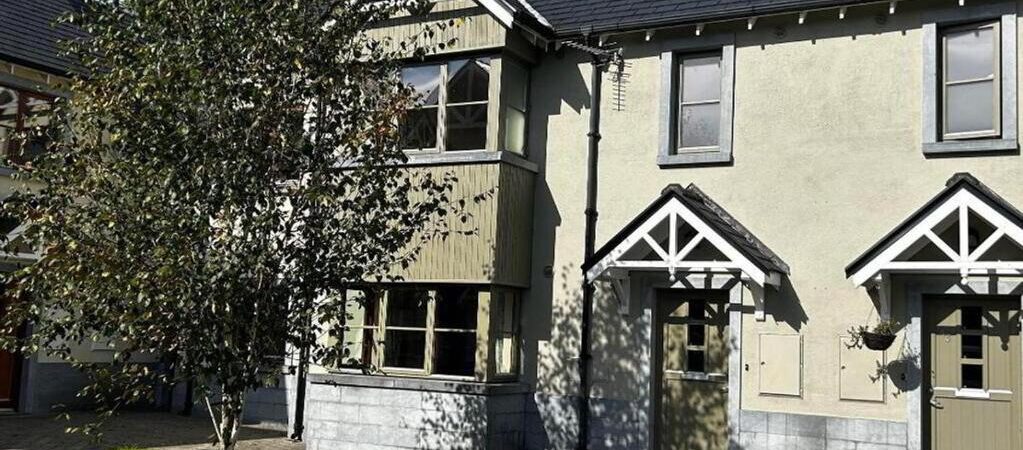 Kilronan 3 bed house on castle grounds • Go-to-Ireland.com